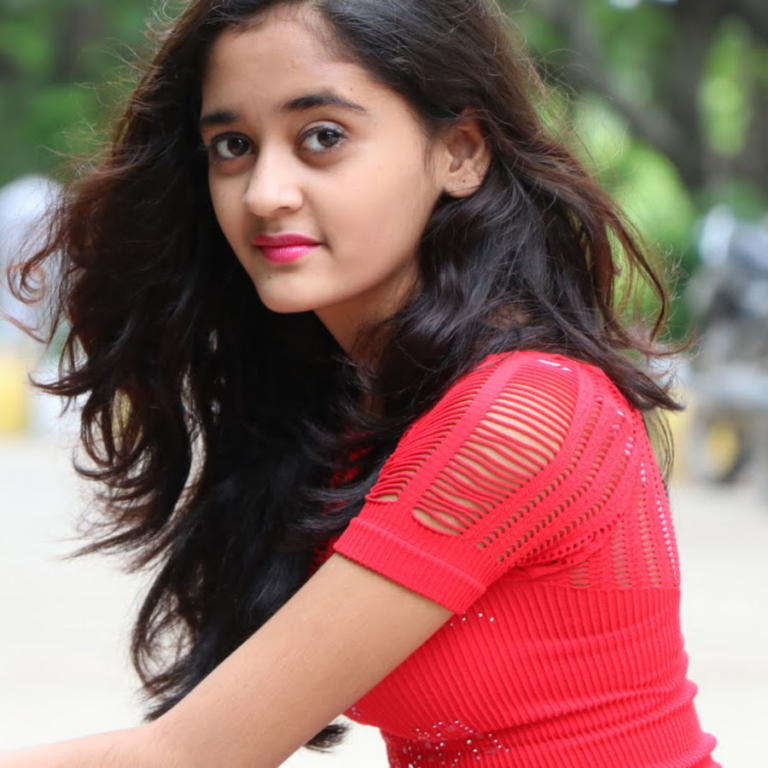 Bindass Kavya Biography: Life, Wiki, Education, Career, & Family